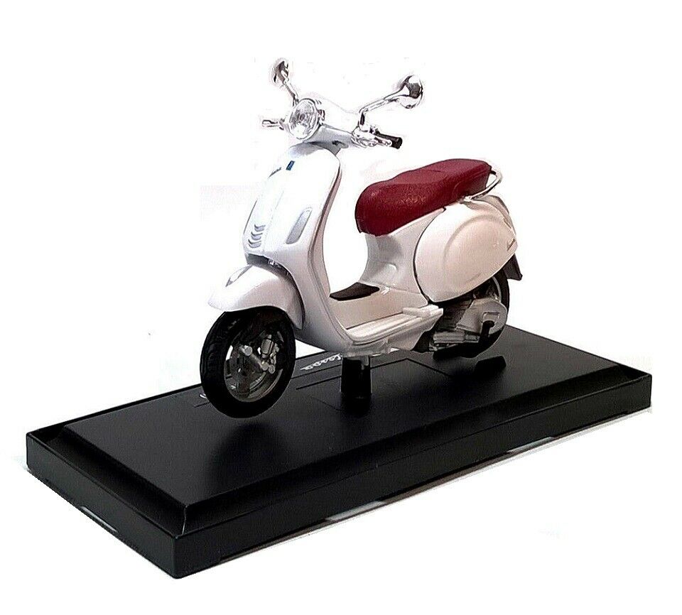 Maisto Toys 1:18 Vespa Primavera 150 White – Dirt Store